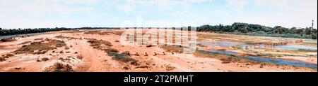 The dry riverbed in Queensland, Australia Stock Photo - Alamy