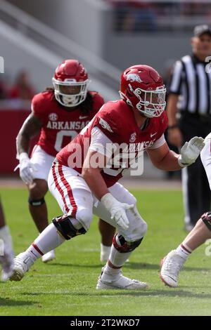 Arkansas offensive lineman Beaux Limmer runs a drill at the NFL ...