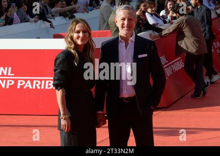 massimiliano-pani-mit-ehefrau-milena-martelli-bei-der-premiere-des