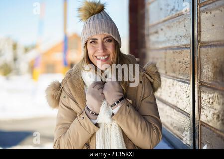 Woman feeling cold in winter stock photo Stock Photo - Alamy
