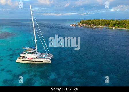 Aerial view, diving ship, catamaran Aquatiki III from above, Fakarava ...