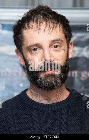 Paris, France. 23rd Oct, 2023. Protesters in support of Palestine take ...