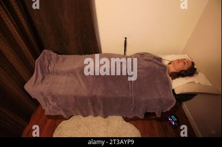 ZZZ Bar à Sieste FIRST NAPPING BAR IN THE WORLD IN PARIS Stock Photo ...