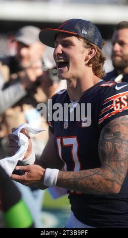 Chicago Bears quarterback Tyson Bagent warms up before an NFL football ...