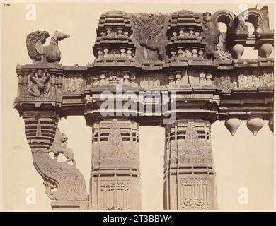 Kakatiya Kala Thoranam at Warangal Fort, Warangal, India Stock Photo ...
