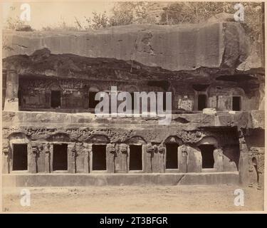 Rani Gumpha, Udayagiri Caves, Bhubaneswar, India Stock Photo - Alamy