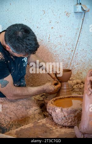 Olaria O Patalim, Patalim Pottery Factory, Rui Patalim, master potter ...