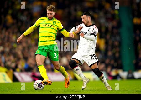 Norwich City's Jack Stacey (left) and Middlesbrough's Samuel Silvera ...
