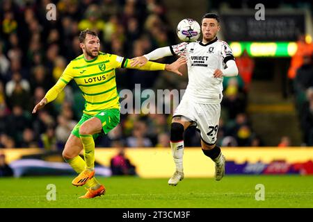 Norwich City's Jack Stacey (left) and Middlesbrough's Sam Greenwood ...