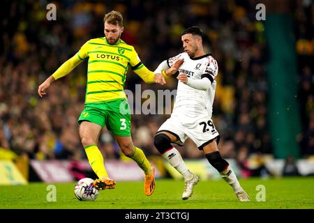 Norwich City's Jack Stacey (left) and Middlesbrough's Sam Greenwood ...