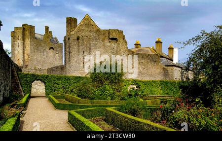 Roscrea Castle and Damer House, County Tipperary, Ireland Stock Photo ...
