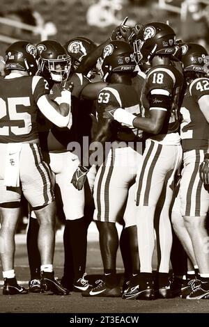 October 21, 2023 Utah Utes place kicker Cole Becker (36) kicks the game ...