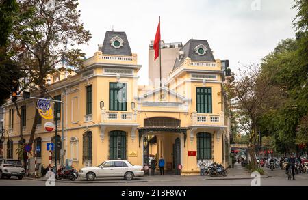 Vietnam, Hanoi, Commissariat de Police Stock Photo - Alamy