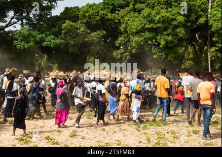 Senegal, Casamance, Ziguinchor district, crowd of the Diola ethnic ...