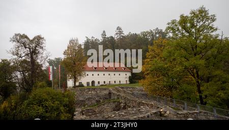Gate building of the Massenburg, former castle complex, Massenberg ...