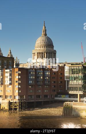 Queenhithe is a small and ancient ward of the City of London, situated ...
