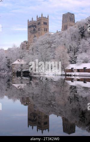 Snowy Durham Cathedral, UK Stock Photo - Alamy