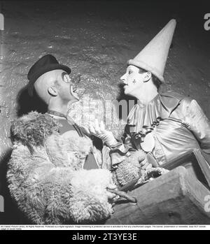 clowns in the circus Stock Photo - Alamy