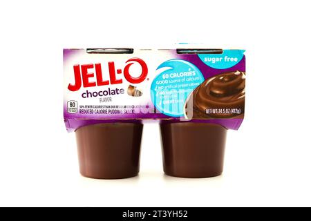 Jello-O chocolate pudding snacks in a plastic cup Stock Photo - Alamy