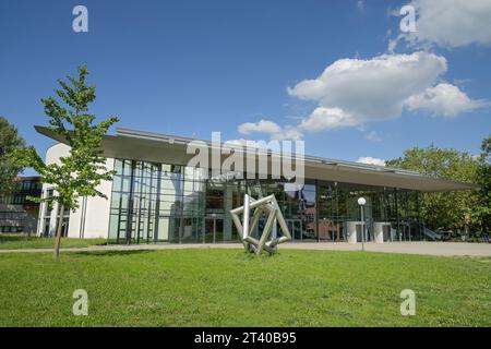 KIT Audimax (Forum Hörsaal), Skulptur Jens Wittenburg Triade ...