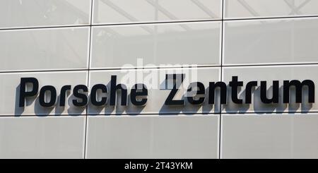 Porsche, Writing at the Porsche center Essen Stock Photo - Alamy