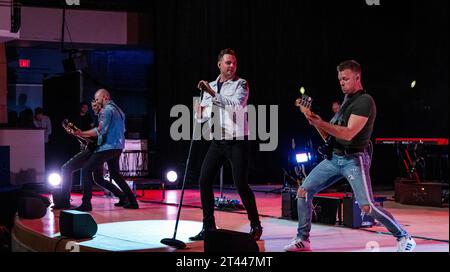 Luke Hunter of the Canadian Country Music group the Hunter Brothers ...