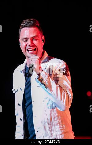 Ty Hunter lead singer of the Canadian Country Music group the Hunter ...