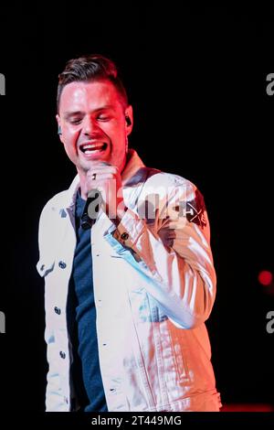 Ty Hunter lead singer of the Canadian Country Music group the Hunter ...