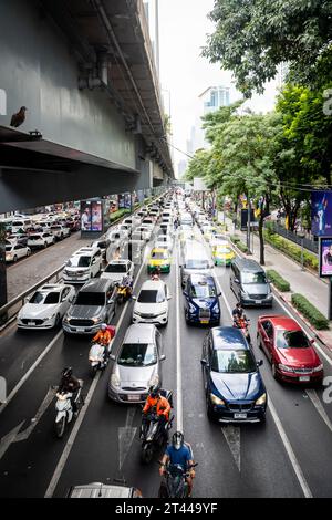The Thai-Japanese Friendship Bridge at the intersection of Silom road ...