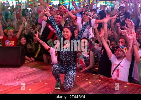 Frenzy live beim Mallorca Saison-Closing 2023 im Bierkönig in der ...