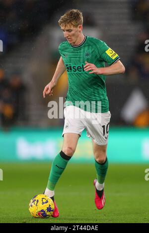 Anthony Gordon of Newcastle United goes on the Attack during the ...