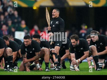 New Zealand's Aaron Smith leads the Haka before the Rugby World Cup ...