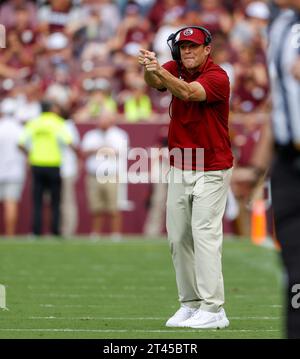South Carolina head coach Shane Beamer encourages his players during ...