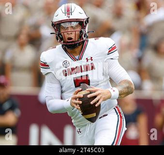South Carolina quarterback Spencer Rattler runs a drill at the NFL ...