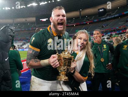 South Africa's RG Snyman celebrates with fans following the Quilter ...