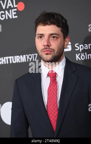 Der Kanadische Schauspieler und Regisseur Xavier Dolan kommt zu der ...