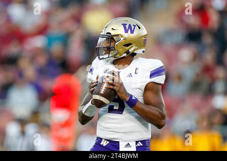 Washington quarterback Michael Penix Jr. (9) passes against Oregon ...