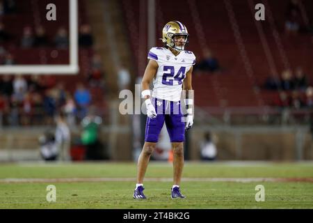 Washington safety Makell Esteen (24) lines up for a play during the ...
