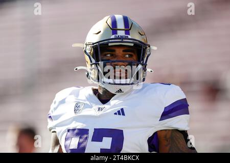 Washington Huskies tight end Devin Culp (83) celebrates with Washington ...