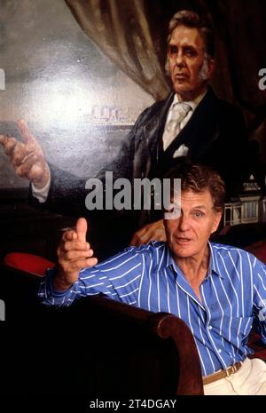 Robert Stack Circa 1980's Credit: Ralph Dominguez/MediaPunch Stock Photo - Alamy