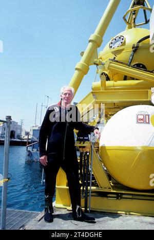 PETER GIMBEL ; 1927 - 1987, American filmmaker and underwater ...