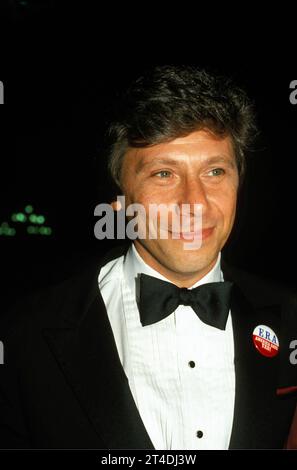 ROBERT WALDEN ; American actor ; TV gameshow appearance, USA ; circa 1980s ; Credit : Lynn ...