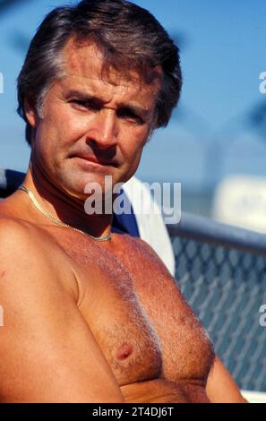 LYLE WAGGONER ;13 April 1935 - 17 March 2020) American actor, sculptor ...