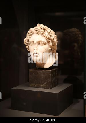 Marble statue of Alexander the Great (2nd century AC) at the Louvre ...