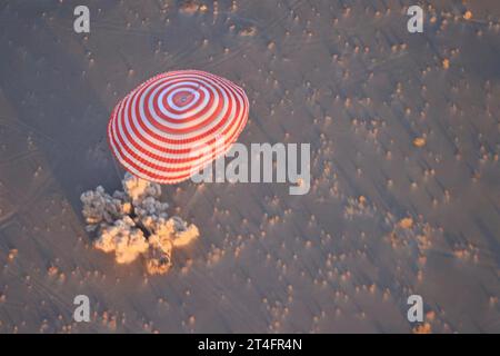 Dongfeng Landing Site. 31st Oct, 2023. Astronaut Zhu Yangzhu is out of the return capsule of the ...