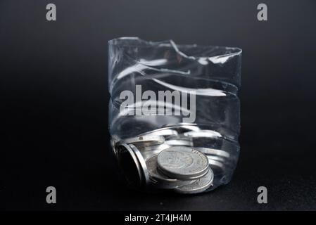 Uang koin Indonesia seribu 1000 rupiah, Indonesian one thousand rupiah ...