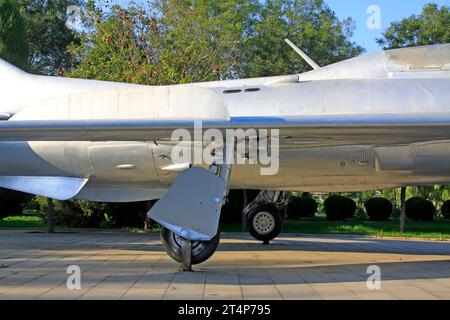 fighter landing gear, closeup of photo Stock Photo - Alamy