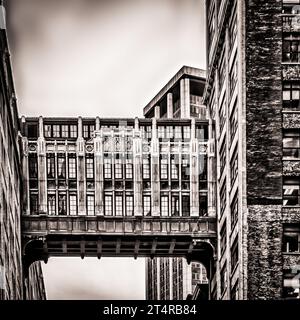 new york city - gimbels skybridge Stock Photo - Alamy