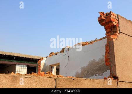 Collapsed concrete walls Stock Photo - Alamy