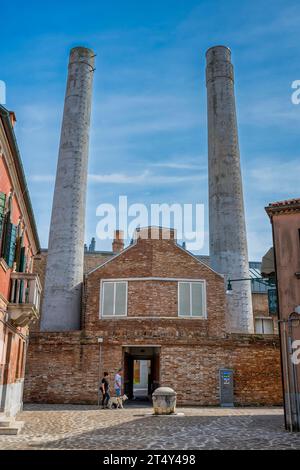 venice murano glass factory Stock Photo - Alamy